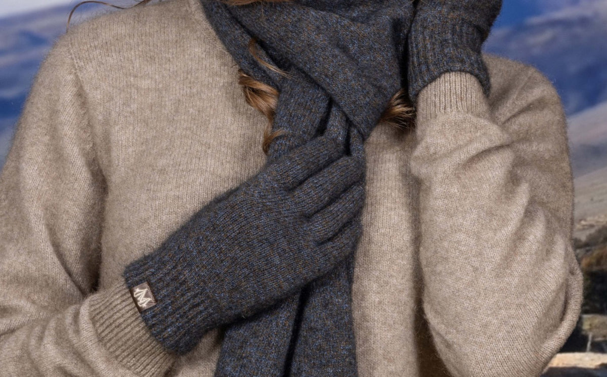 Possum Merino Gloves - Moraine – Monty & Moo