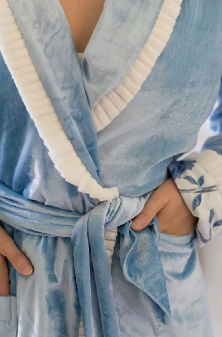 Versailles Reversible Blue Velvet Robe – Monty & Moo